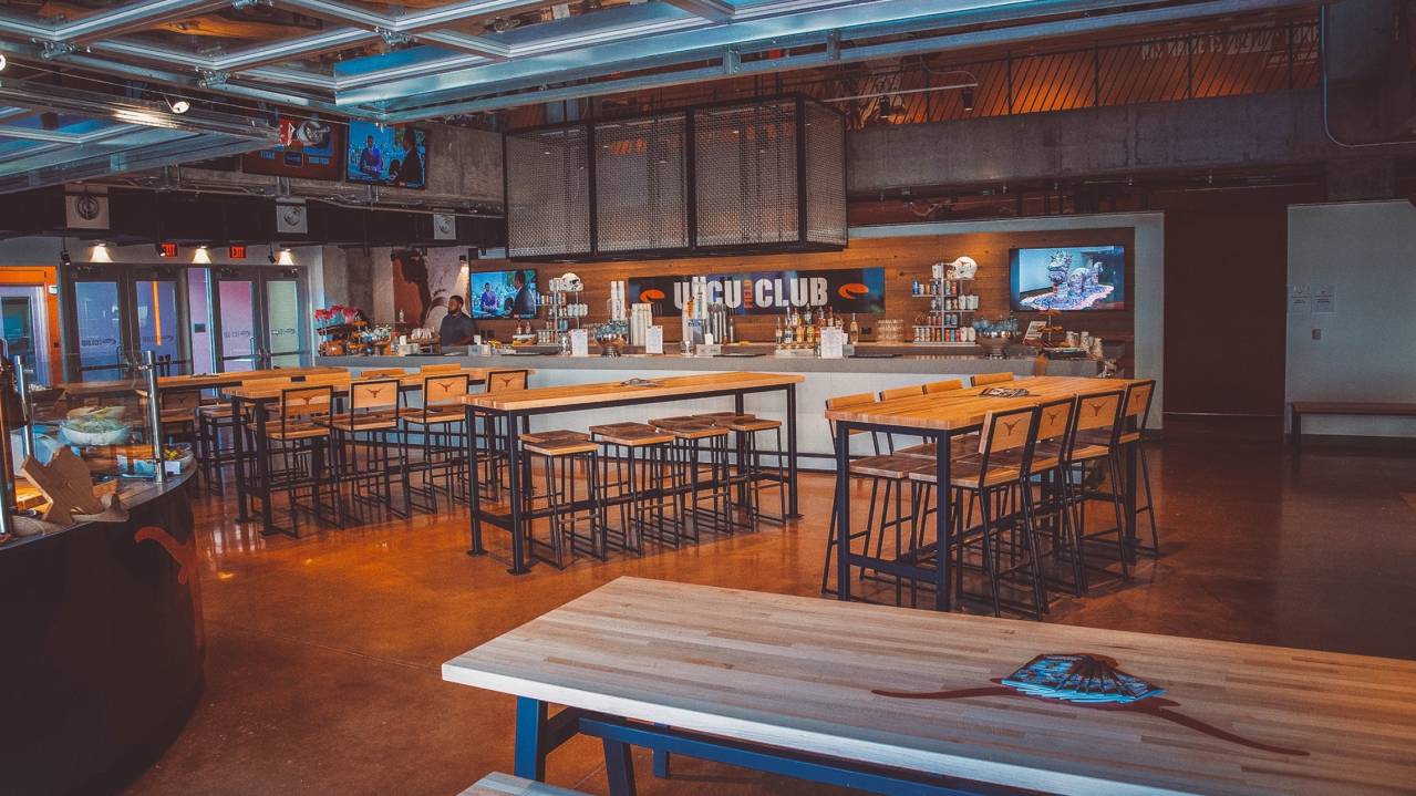 Field Club (Sections 36C-41C) | Texas Longhorns Football vs Arkansas ...