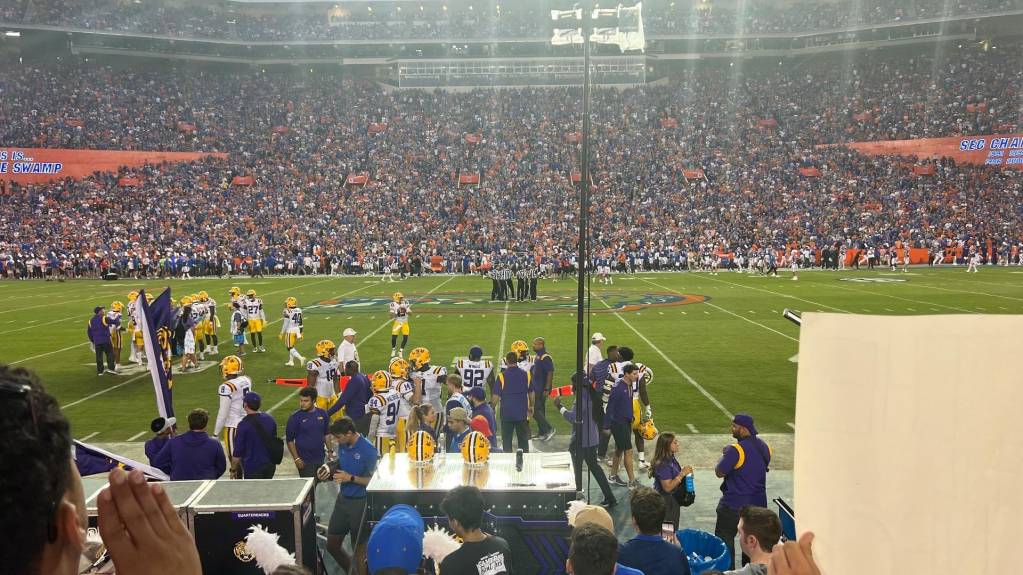 Field Level | Florida Gators Football vs South Florida Bulls Football ...