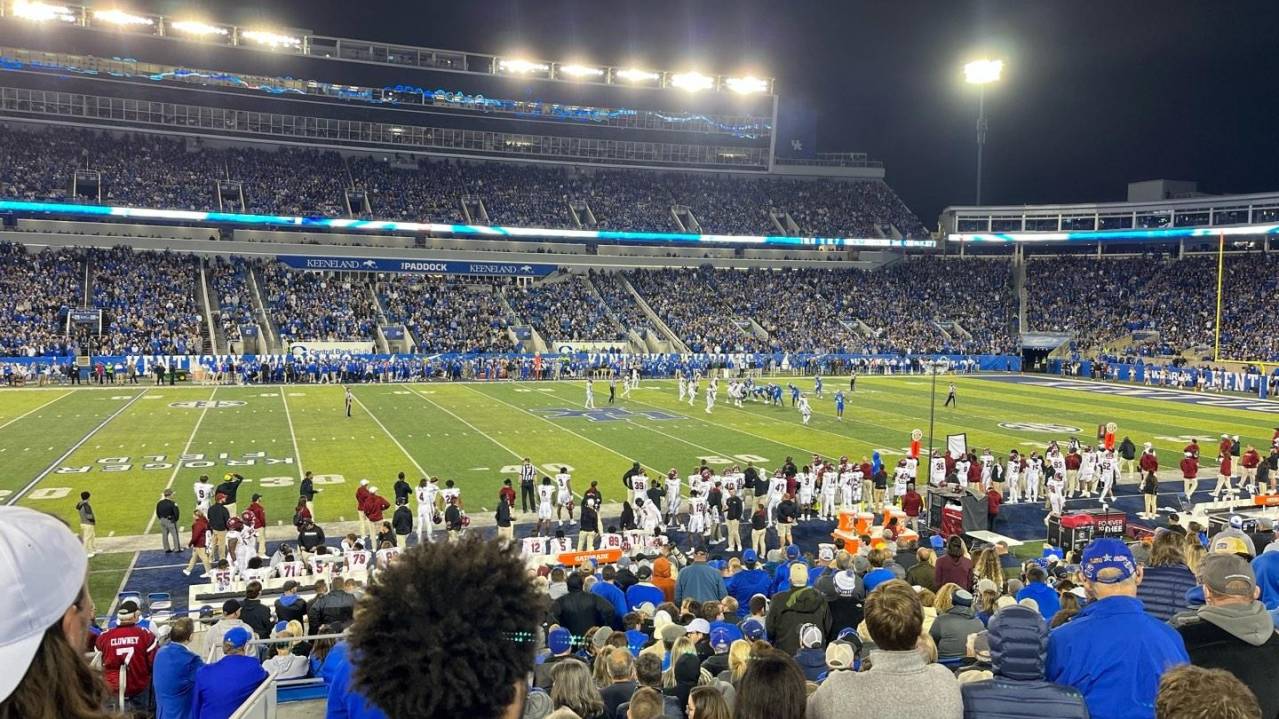 Field Level (Sections 1-40) | Kentucky Wildcats Football vs Auburn ...