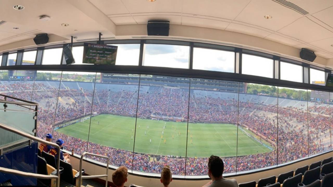 Indoor Club (Sections 408-412) | Michigan Wolverines Football vs ...