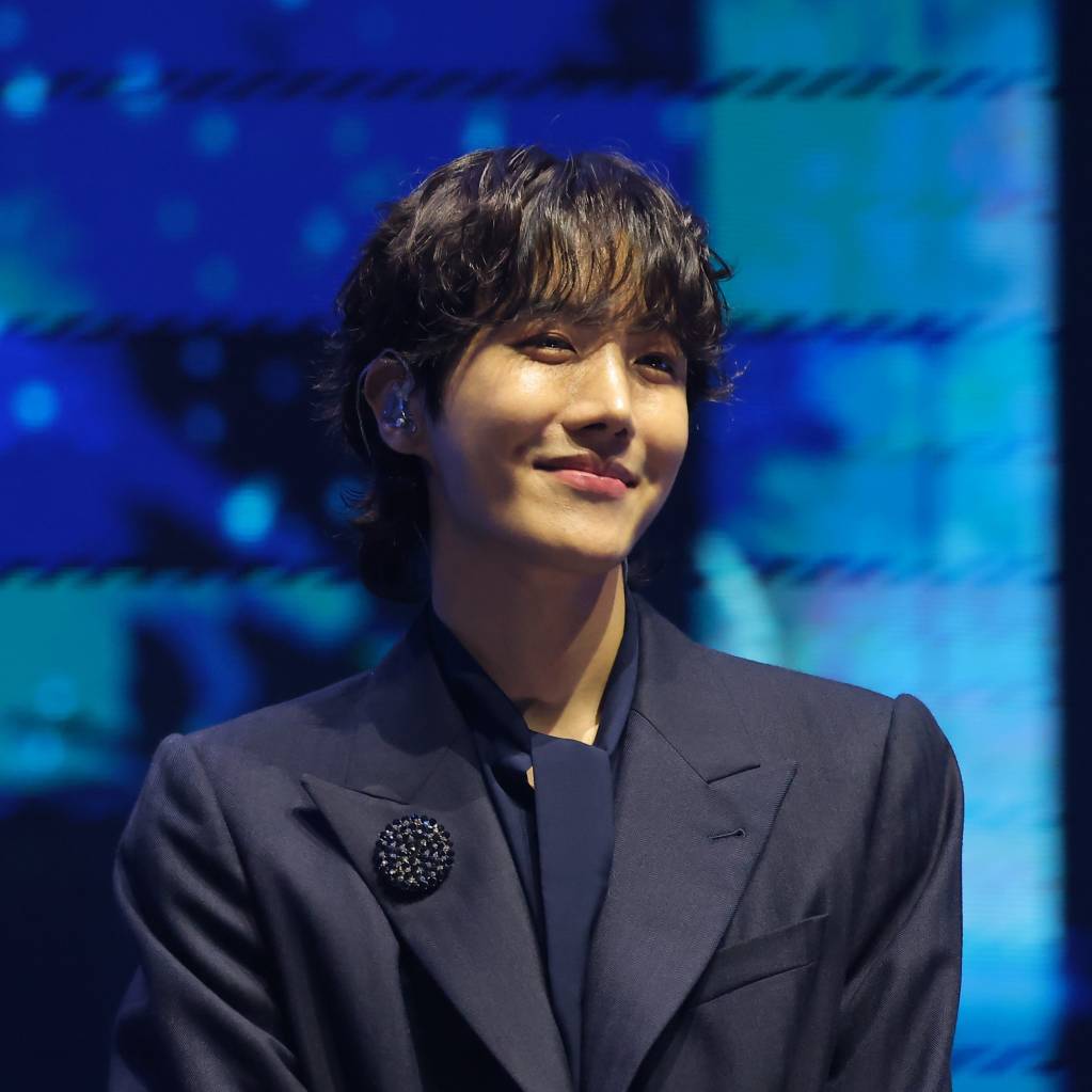 j-hope Tour 'HOPE ON THE STAGE' in LOS ANGELES Tickets | 4 Apr 2025 ...