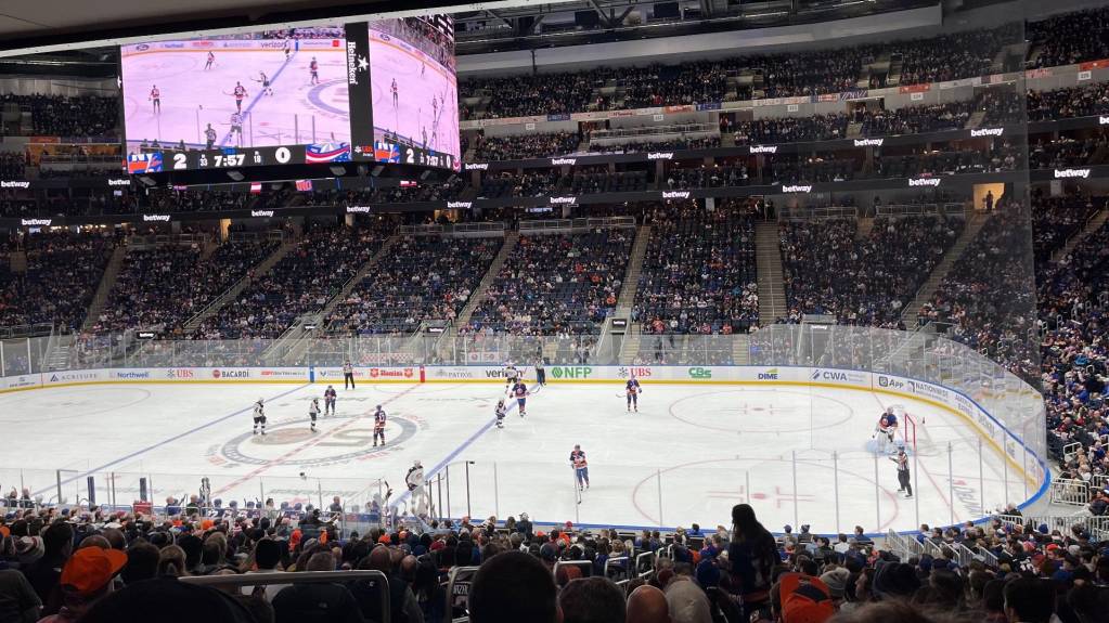 Lower (100 Level) | New York Islanders vs Pittsburgh Penguins | 3 Feb 2026 | UBS Arena | Koobit