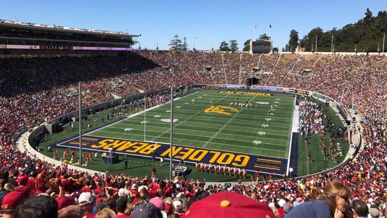 Main Bowl (Sections A-XX) | California Golden Bears Football vs Texas ...