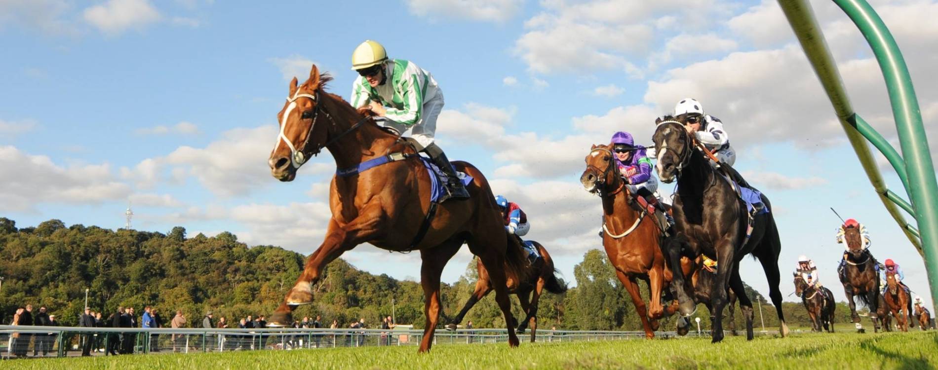 Afternoon Racing Tickets | 5 Nov 2025 | Nottingham Racecourse | Koobit