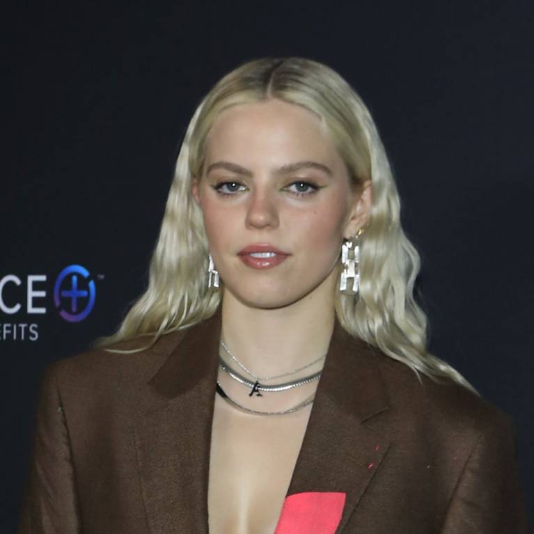 Reneé Rapp: BITE ME TOUR Tickets | 11 Mar 2026 | Lotto Arena | Koobit