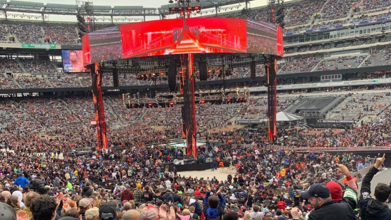 Risers (Sections 102R–138R) | WrestleMania | 19-20 Apr 2025 | Allegiant ...