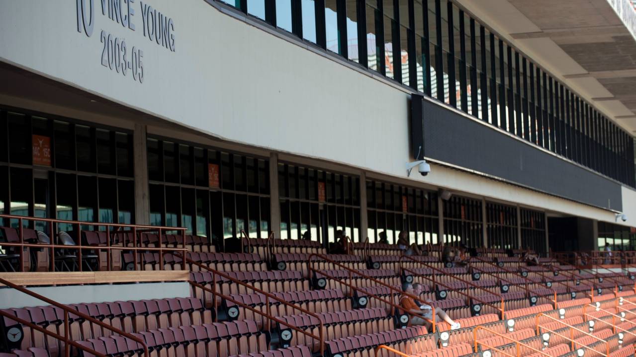 Touchdown Club (Sections C13-C19) | Texas Longhorns Football vs UTSA ...